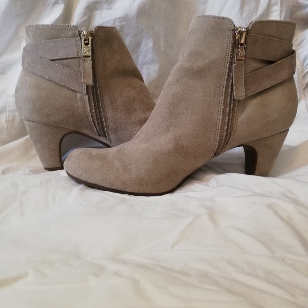 Sam & Libby Booties - Gem